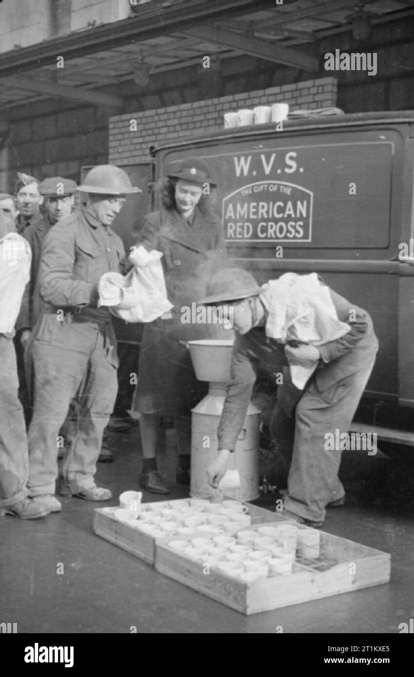 Blitz Canteen- Women of the Women's Voluntary Service Run a Mobile ...