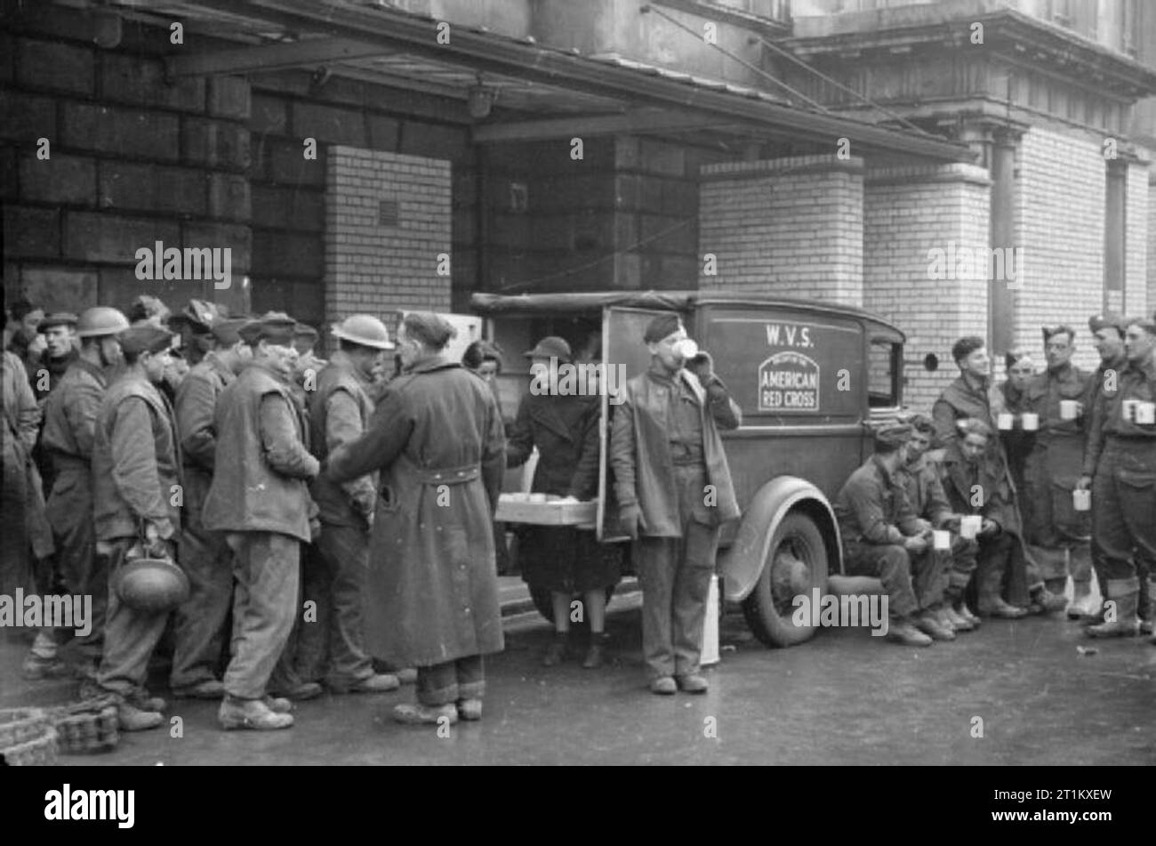 Blitz Canteen- Women of the Women's Voluntary Service Run a Mobile ...