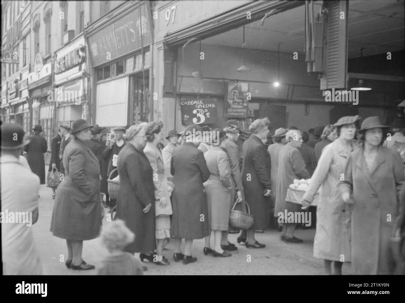 Britain Queues For Food- Rationing and Food Shortages in Wartime ...