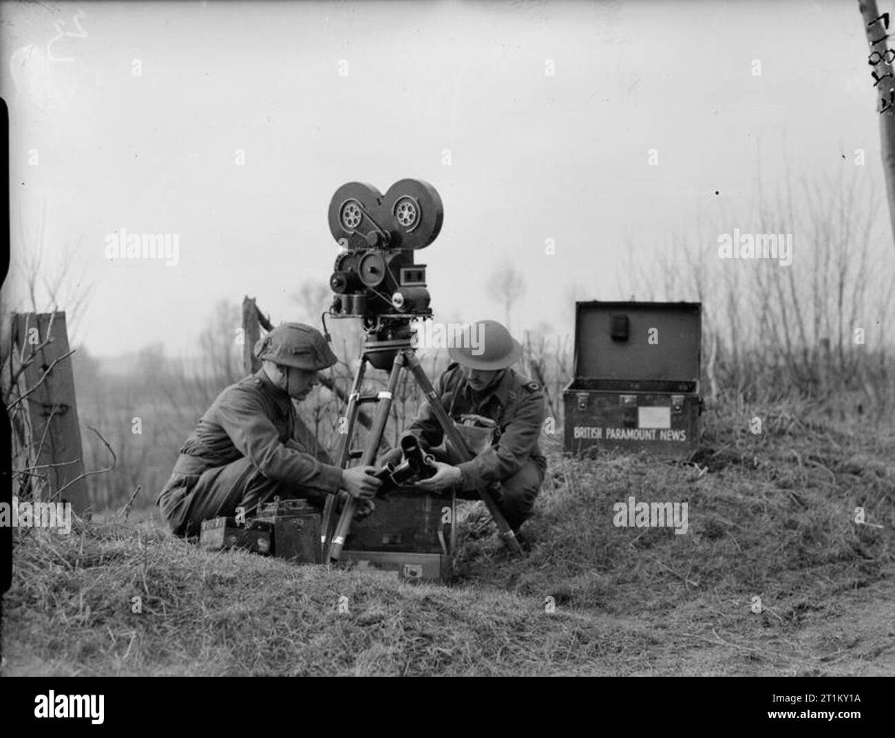 Film and Photography during the Second World War Newsreel filming ...