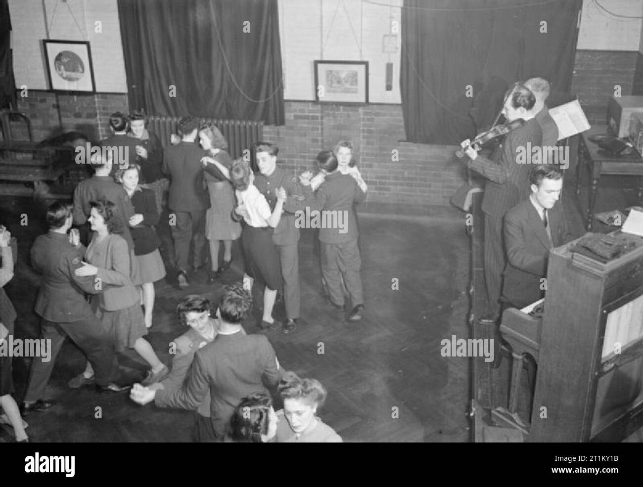 British Boy- Everyday Life For George Metcalfe in Upper Norwood, London ...