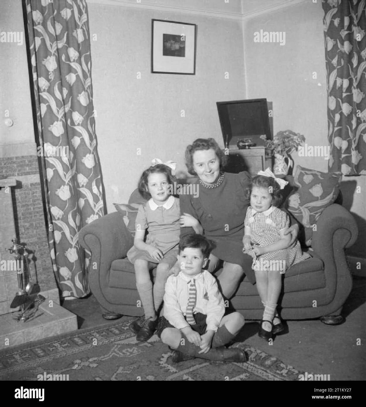 Britain's War Babies Are Growing Up- Everyday Life For British Children ...