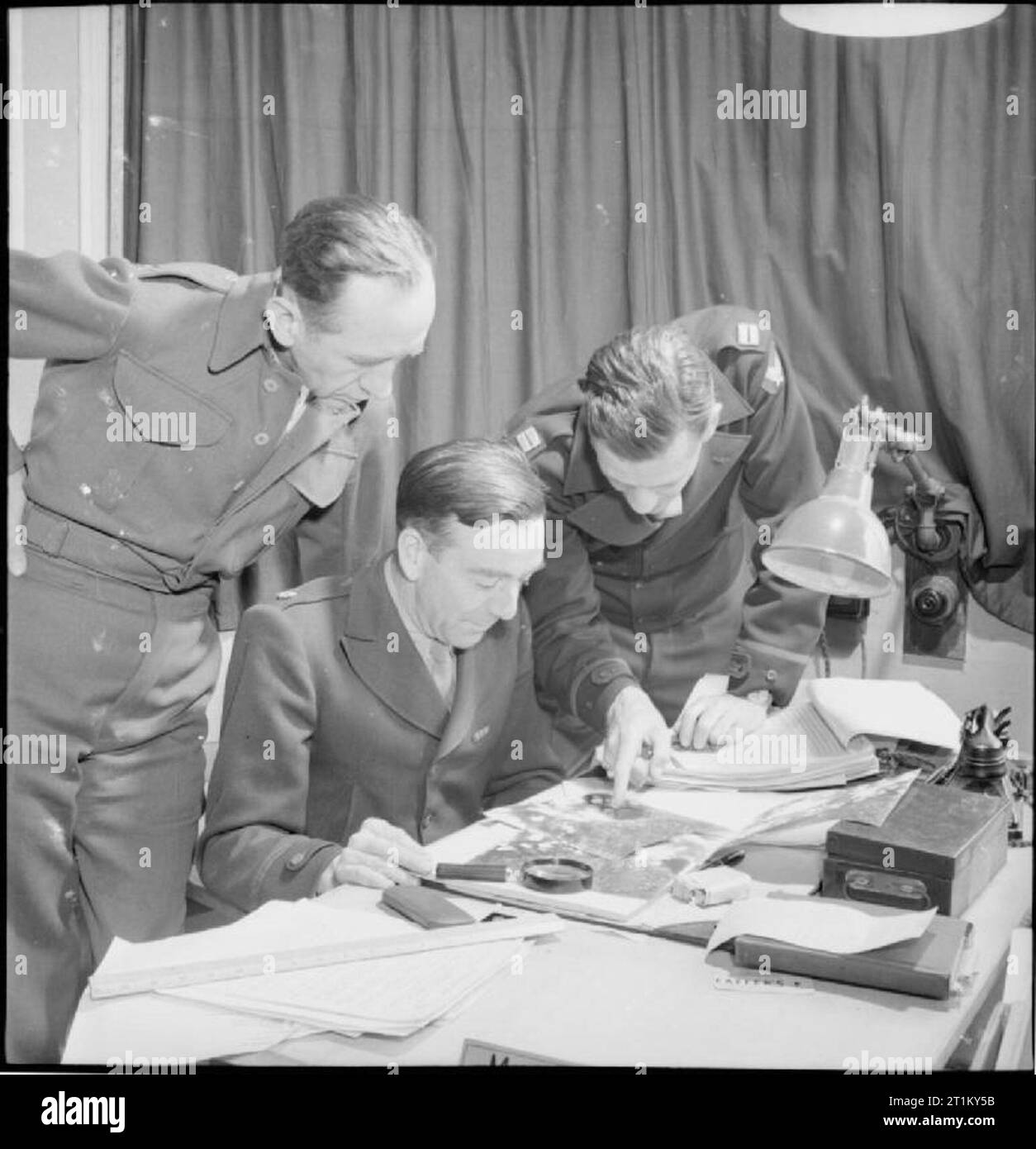 American wartime photographs hi-res stock photography and images - Alamy