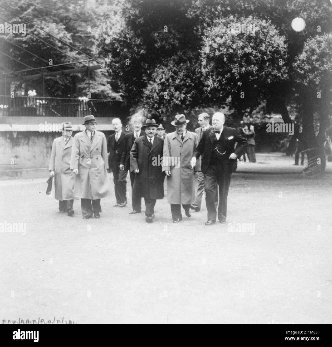10 may 1940 churchill hi-res stock photography and images - Alamy