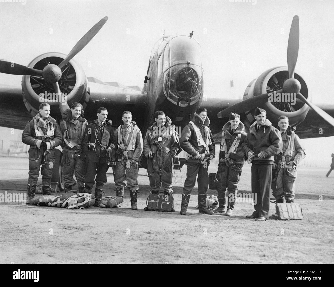 RAF Bomber Command 1940 Handley Page Hampden crews in front of one of their aircraft, 1940 Stock ...
