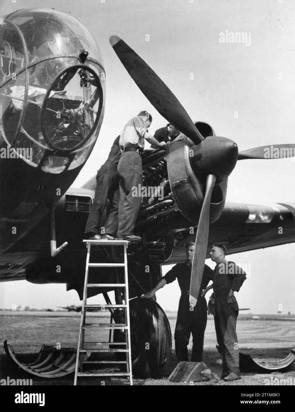 RAF Bomber Command 1940 Handley Page Hereford with ground staff working ...