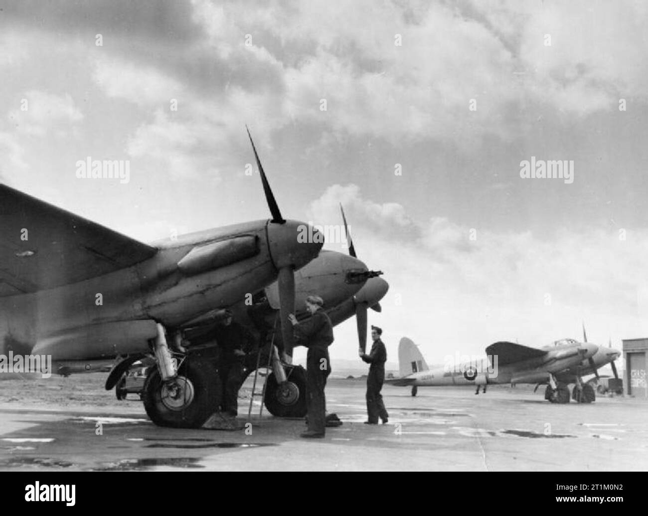 Royal Air Force 1939-1945- Coastal Command De Havilland Mosquito NF IIs ...