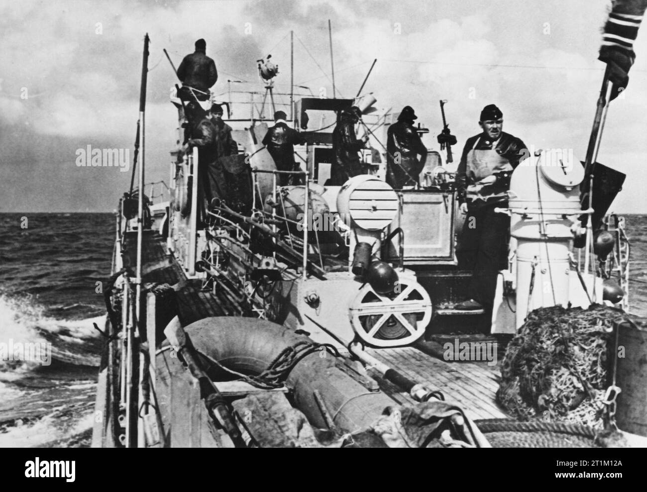 The German Navy in the Second World War A German R-boat minesweeper in ...