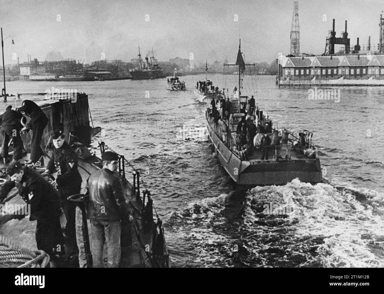 The German Navy in the Second World War German R-boat minesweepers in a ...