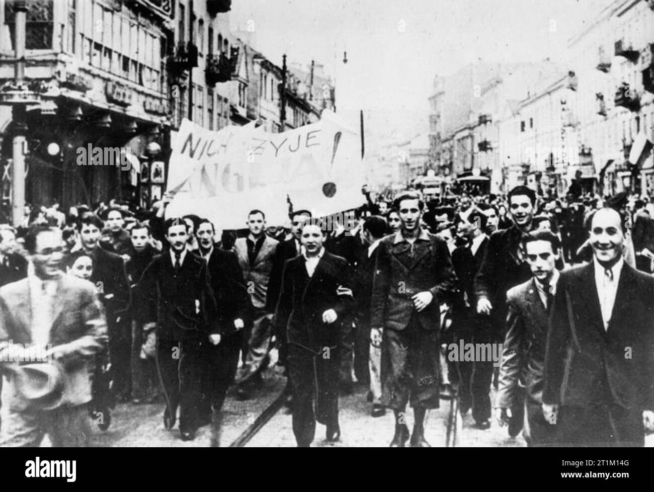 The Nazi-soviet Invasion of Poland, 1939 Enthusiastic demonstrators ...