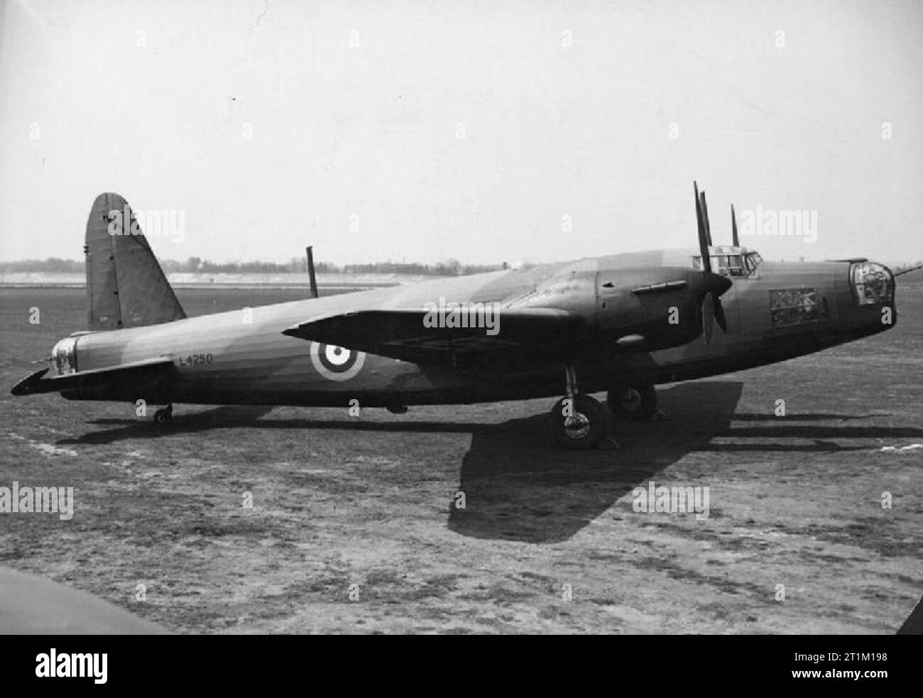 Second world war wellington bomber Black and White Stock Photos ...