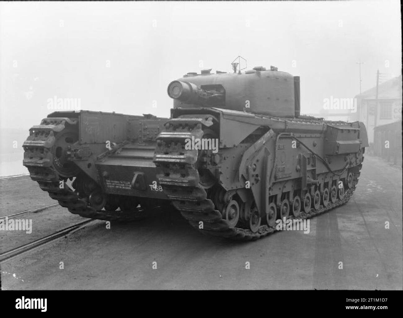 Tanks and Afvs of the British Army 1939-45 Churchill AVRE with spigot ...