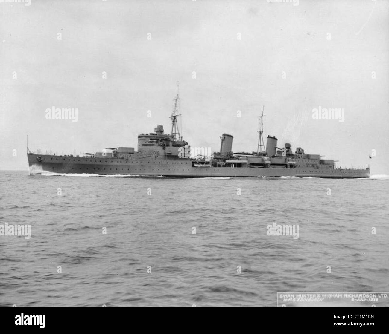 British cruiser HMS Edinburgh underway on contractors' sea trials Stock ...