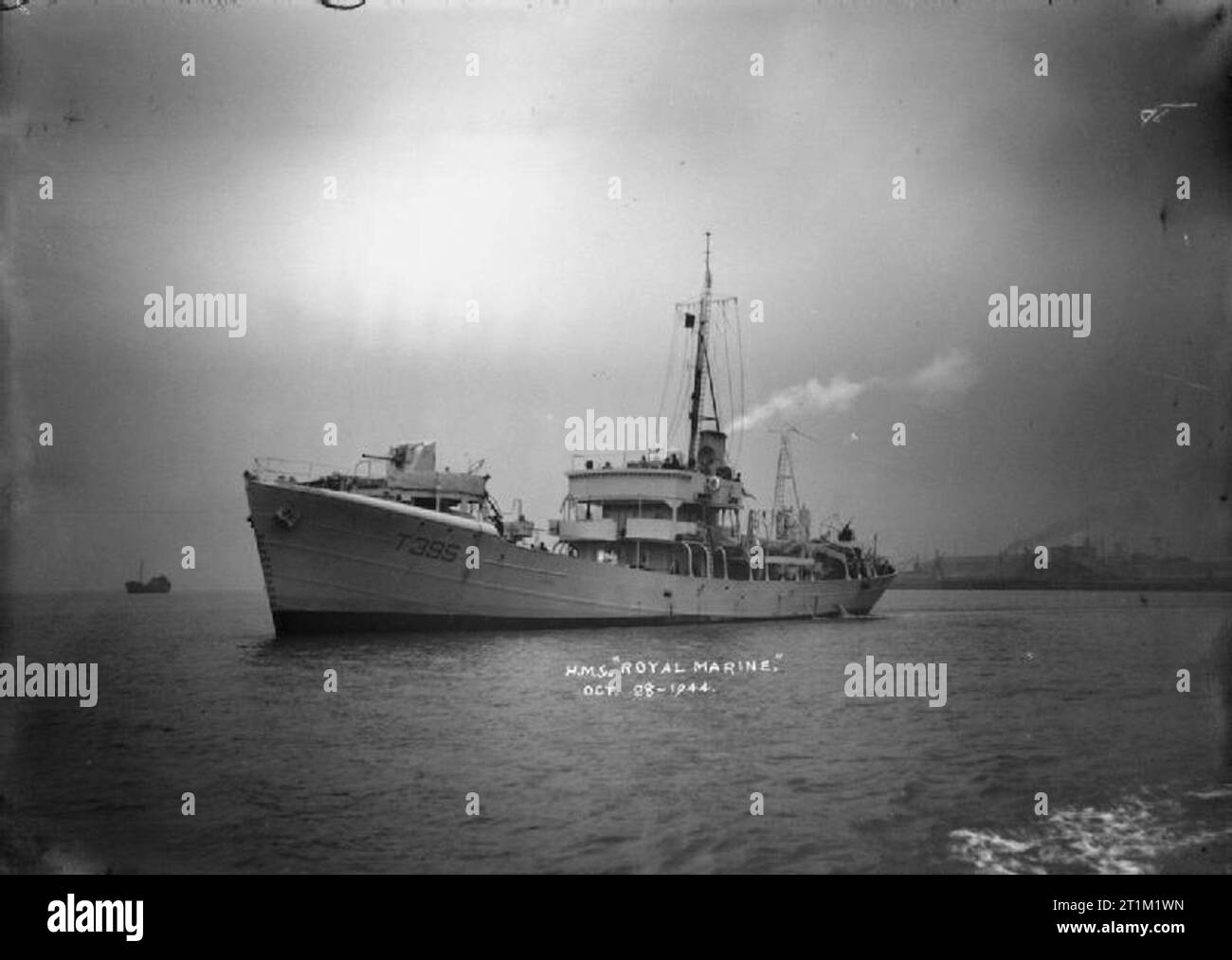Ministry of defence foxhill collection of ship photographs hi-res stock ...