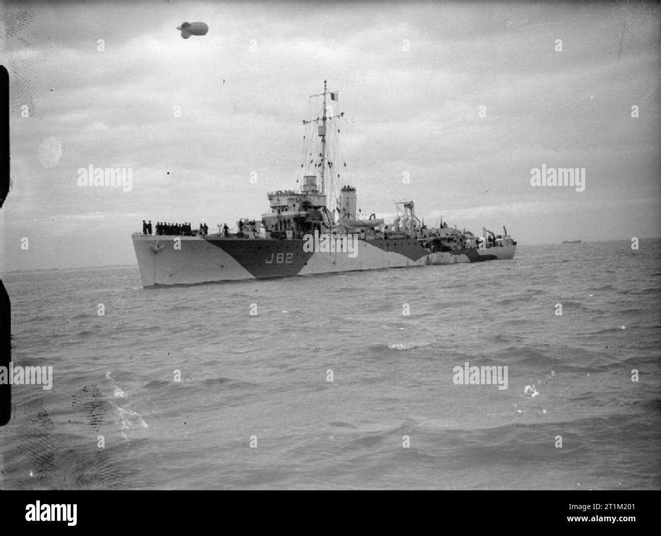 British Halcyon class minesweeper HMS Hussar Stock Photo - Alamy