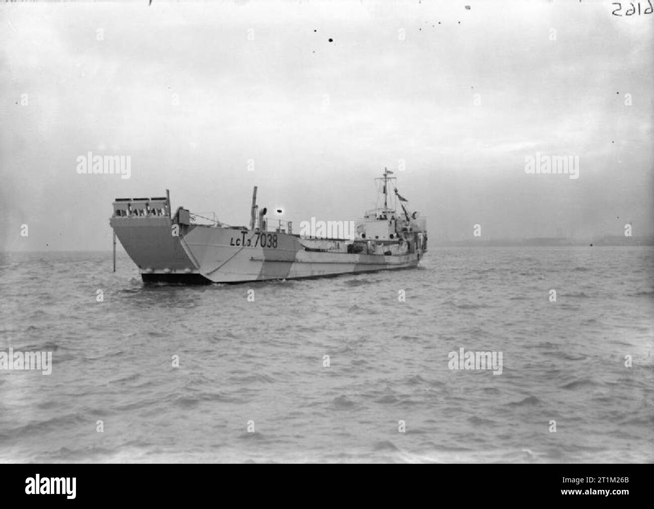 Ww2 lct hi-res stock photography and images - Alamy