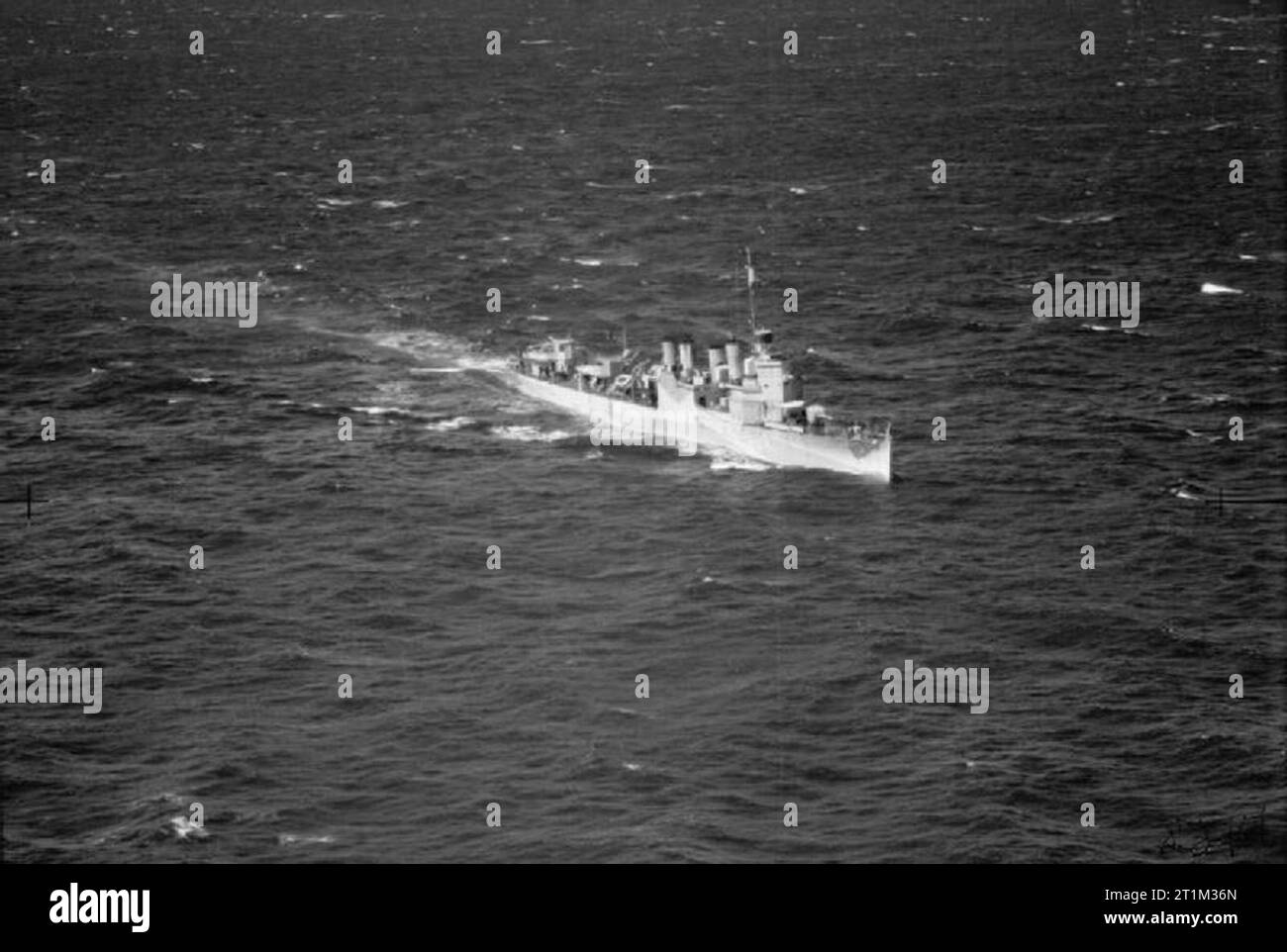 HMS Beverley Underway Stock Photo - Alamy
