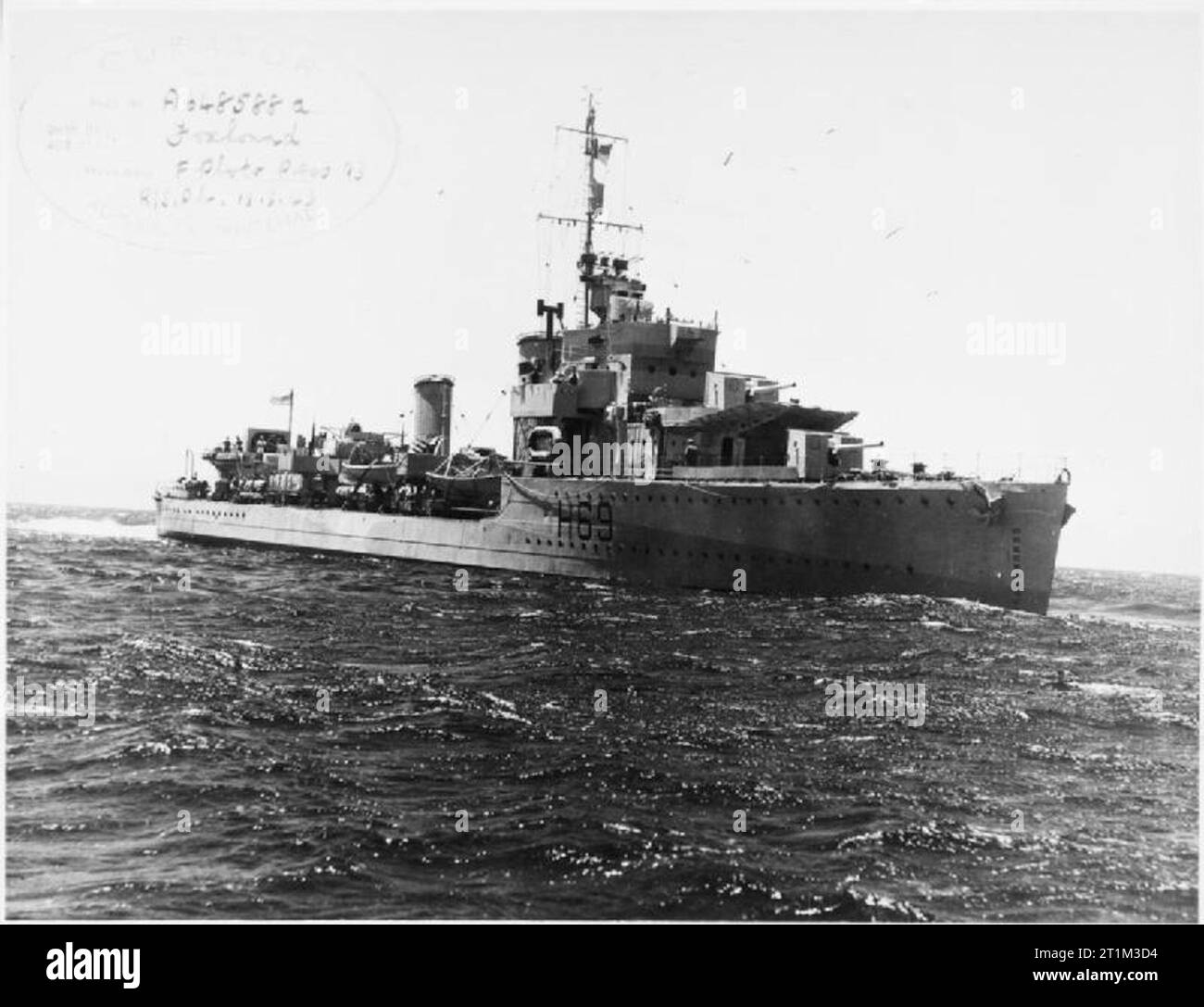 British F class destroyer HMS Foxhound Stock Photo - Alamy