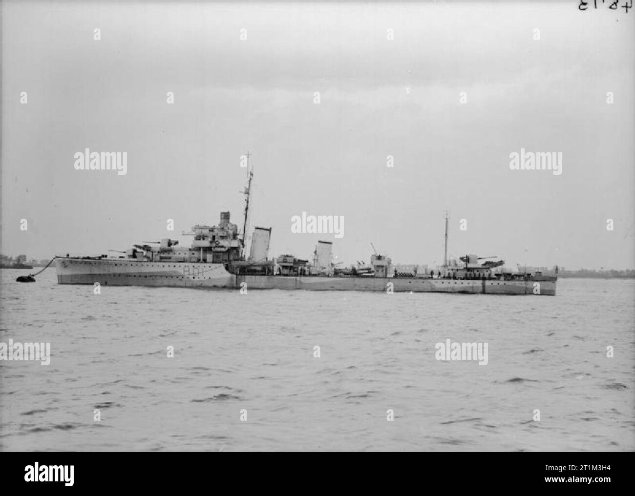 HMS Hotspur At a buoy at Sheerness Stock Photo - Alamy