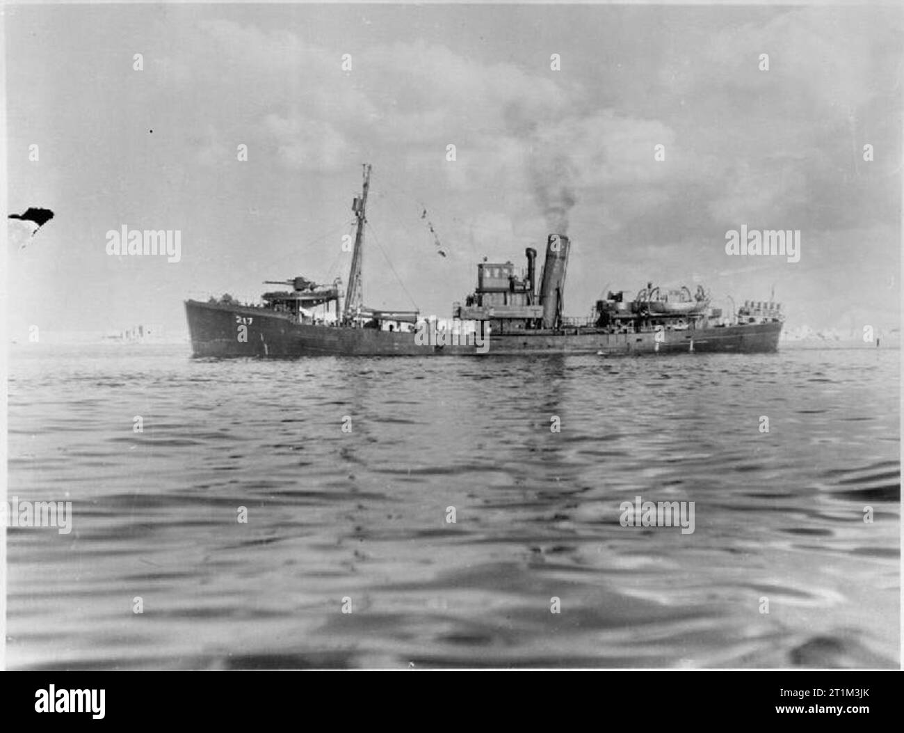 HMS Kingston Cyanite Underway, coastal waters. Comment : For ...