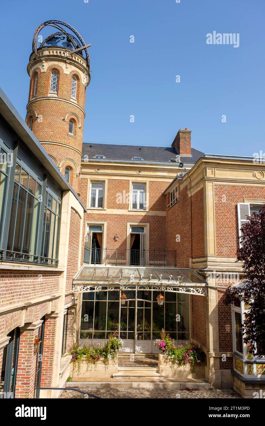 The famous writer Jules Verne's mansion in Amiens | Maison du celebre ...