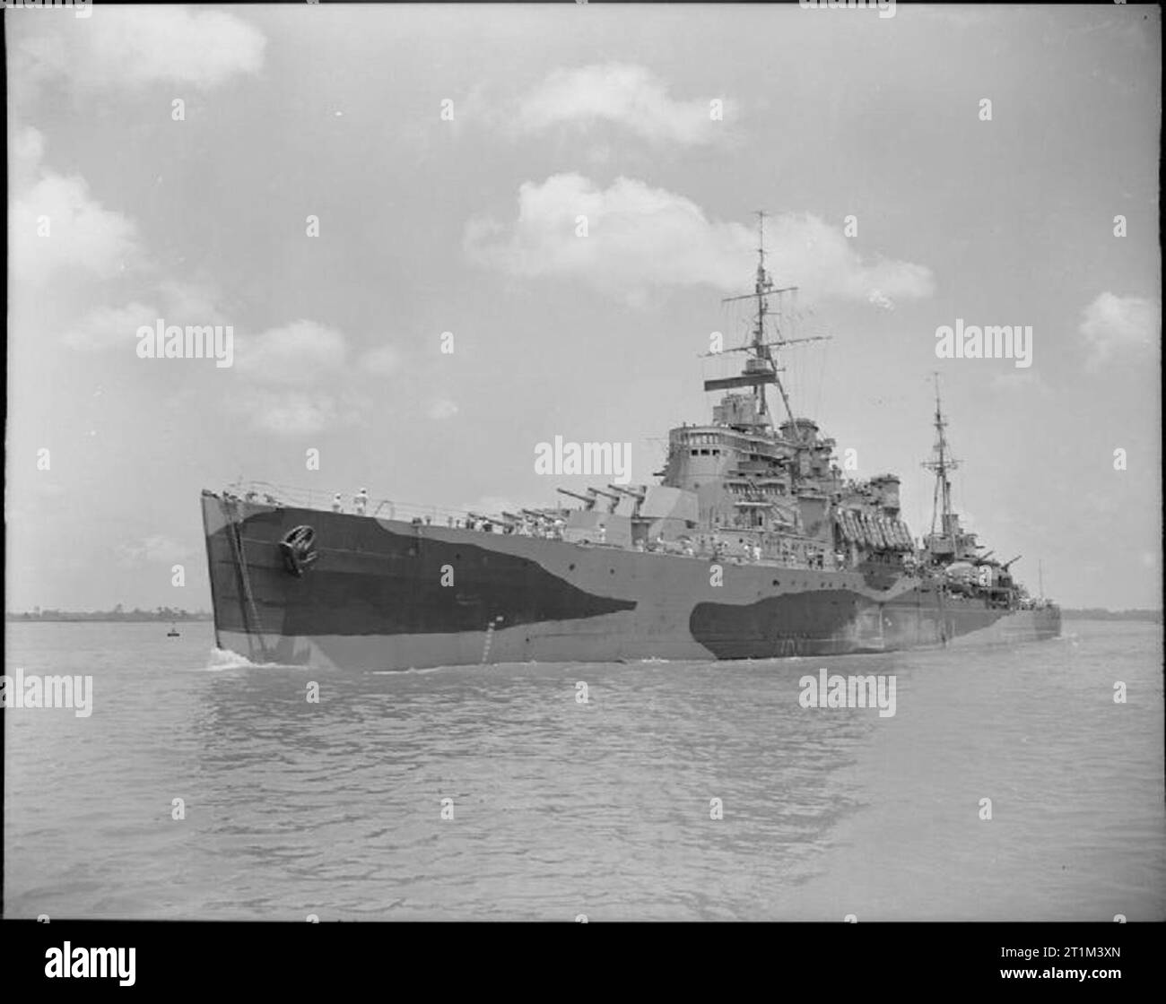 HMS Nigeria Underway at the US Navy Yard, South Carolina Stock Photo ...
