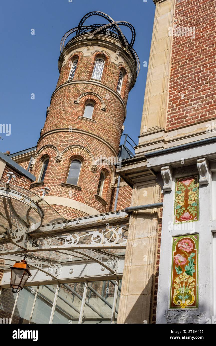 The famous writer's mansion Jules Verne in Amiens | Maison du celebre ...