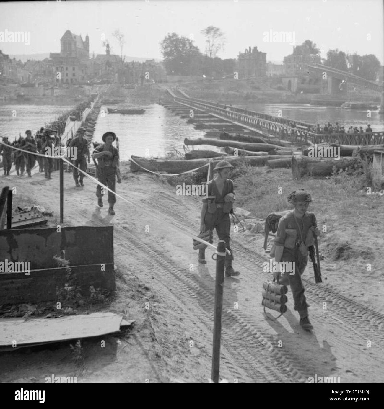 The British Army in Normandy 1944 Infantry of the Hampshire Regiment ...