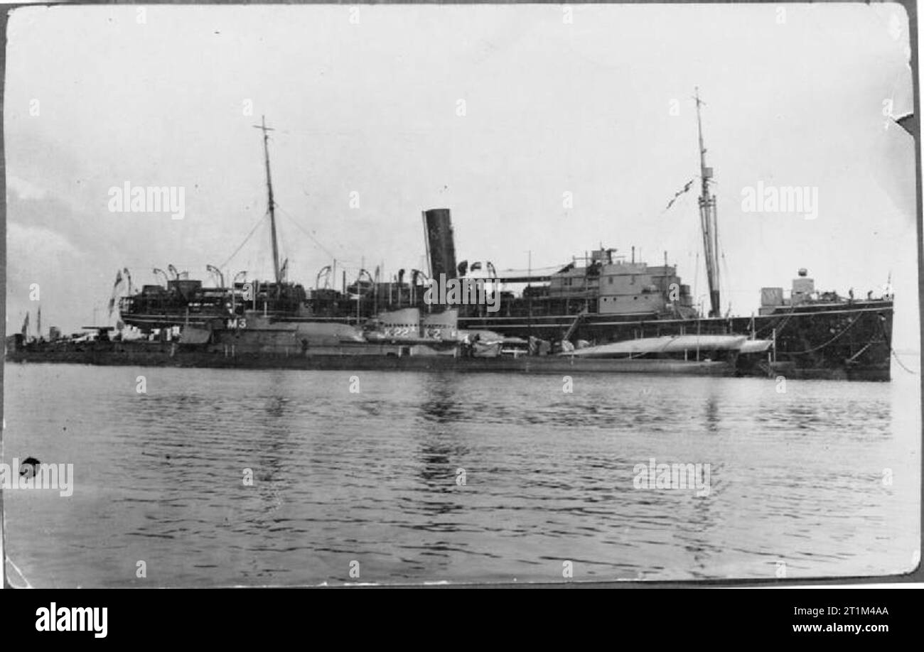 HMSM M 3 The Monitor Submarine alongside depot ship PANDORA with K 22 ...