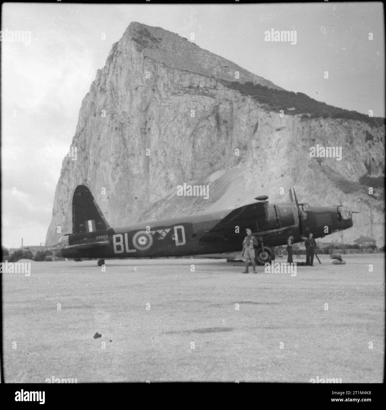 Vickers Wellington Mark IC, X9889 'BL-D' of No. 40 Squadron RAF, under ...