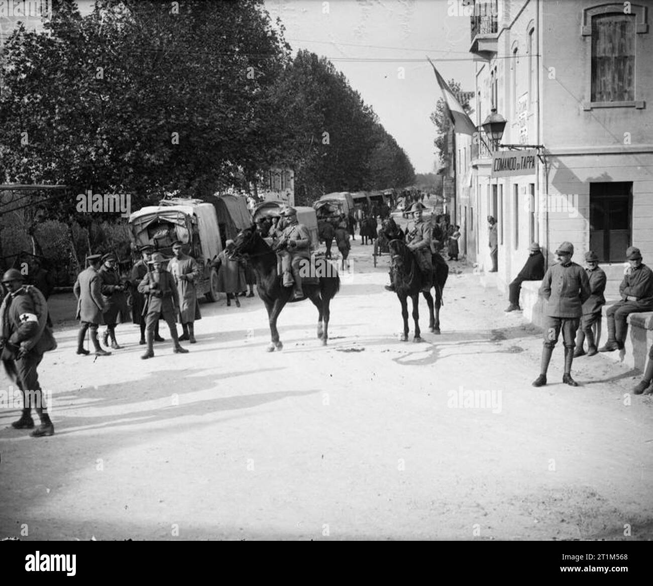 Ministry of Information First World War Official Collection Captain and ...
