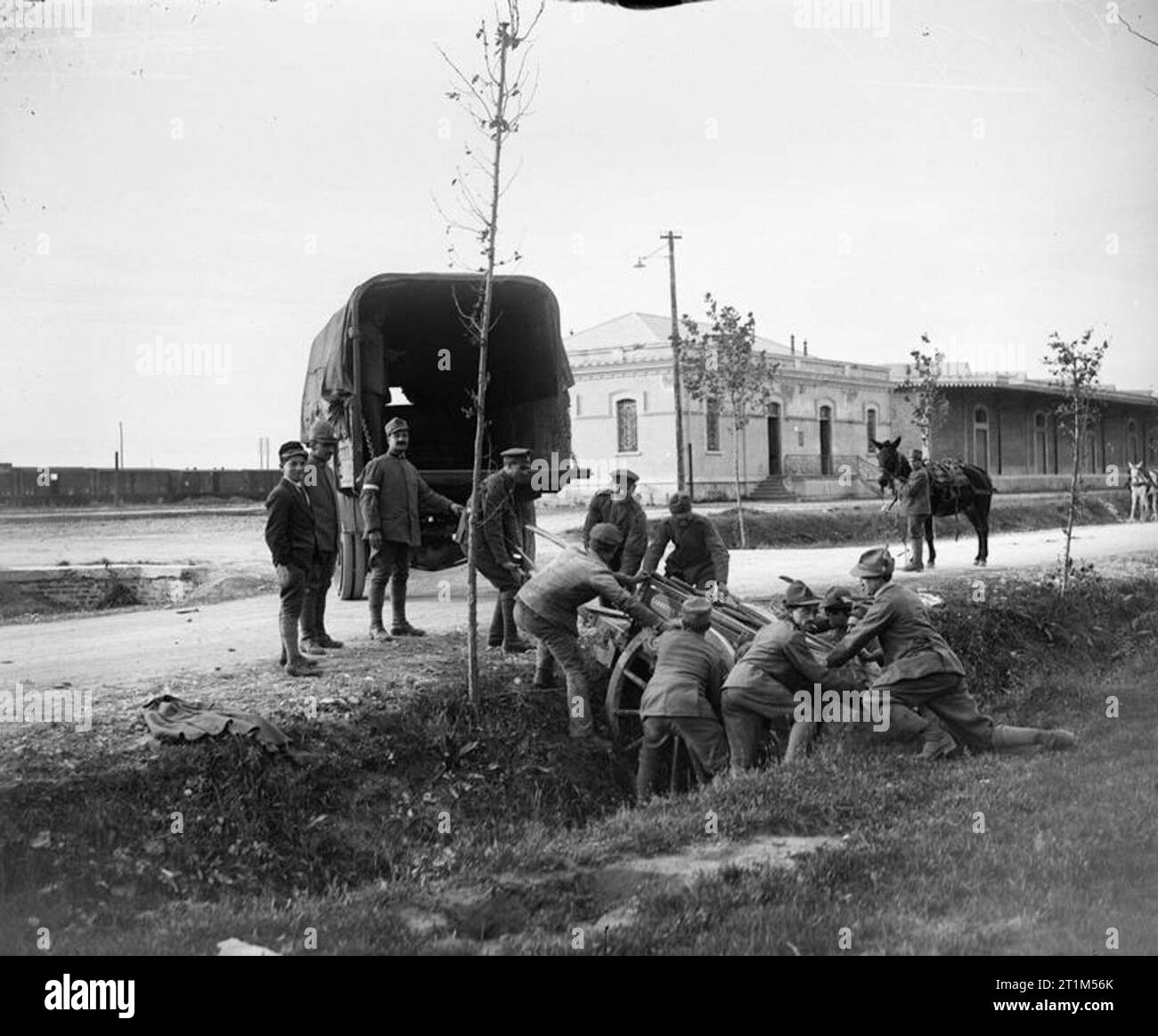 Ministry of Information First World War Official Collection Men of the ...