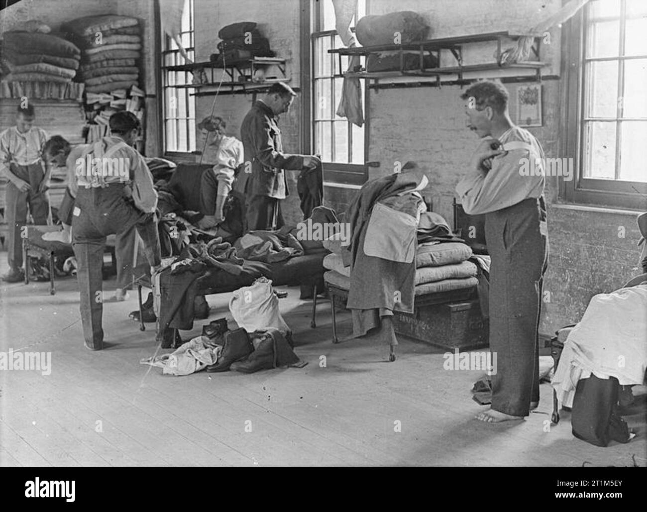 Ministry of Information First World War Official Collection Recruits ...