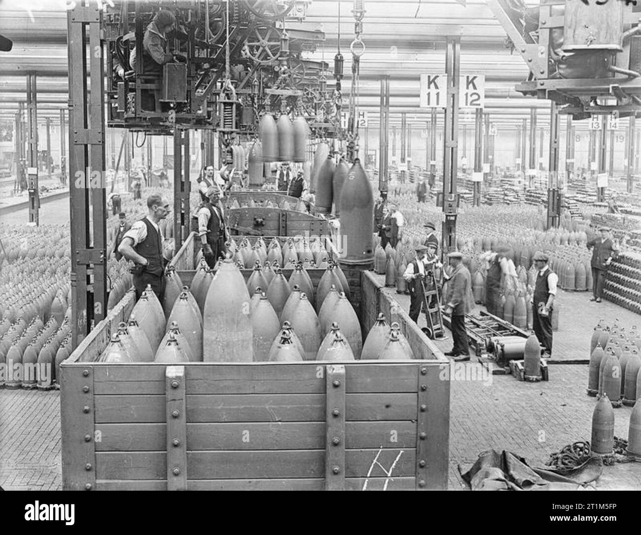 Ministry of Information First World War Official Collection Shells ...