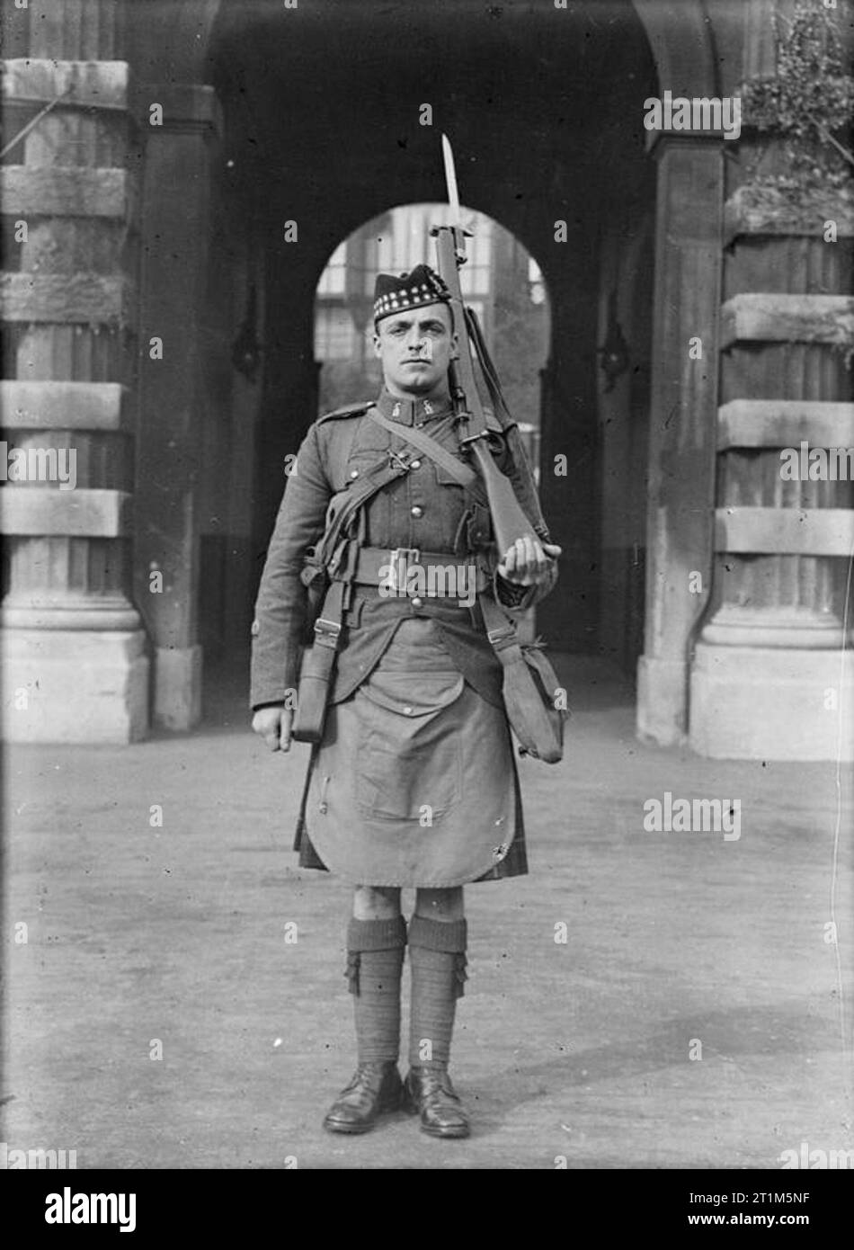 Ministry of Information First World War Official Collection Company ...