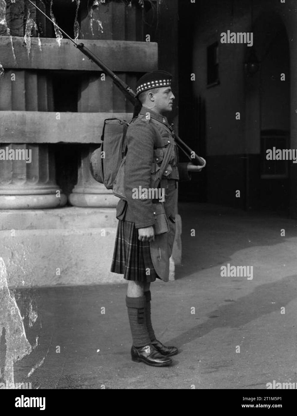 Ministry of Information First World War Official Collection Company ...