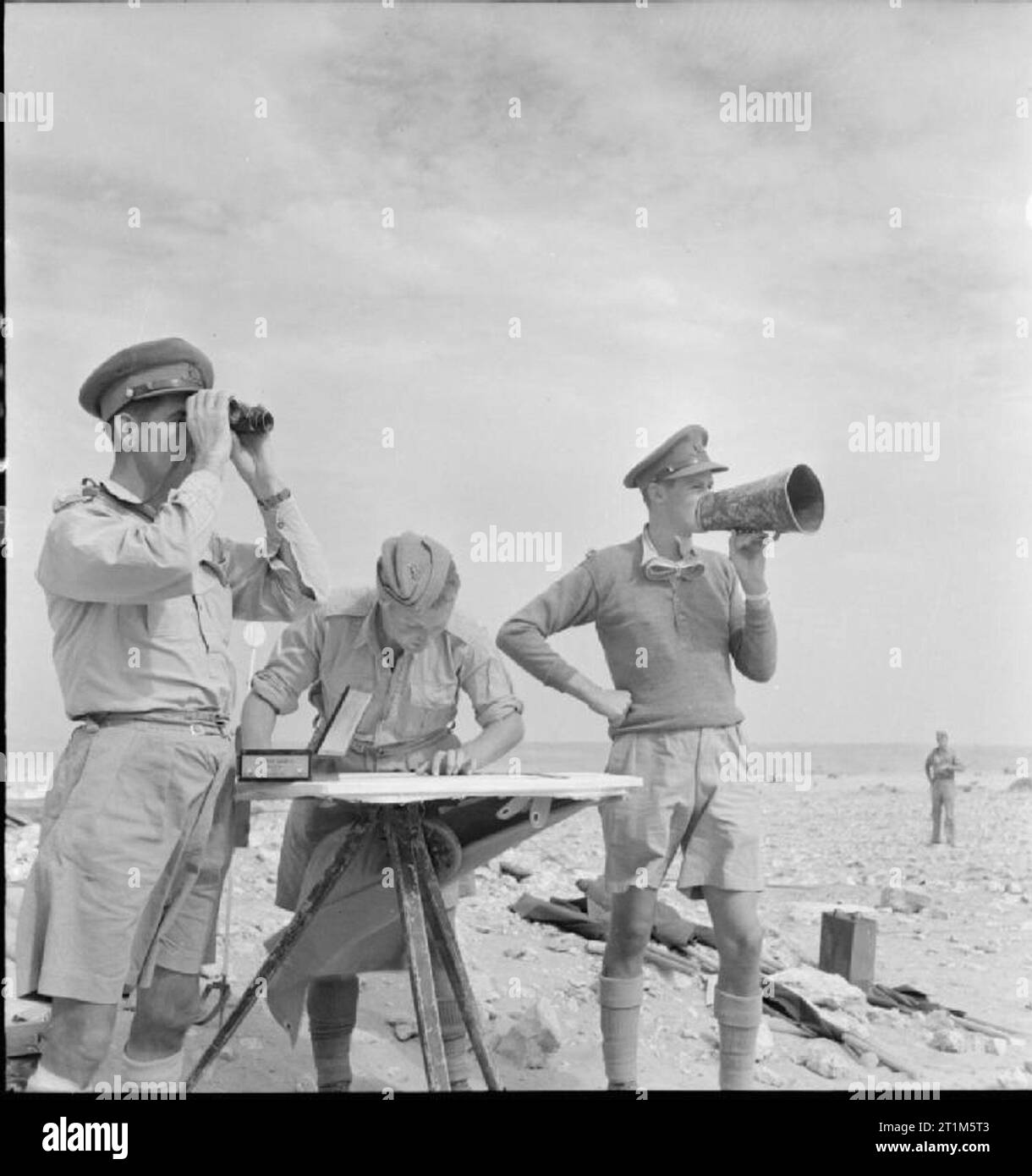 Troop commander gun position hi-res stock photography and images - Alamy