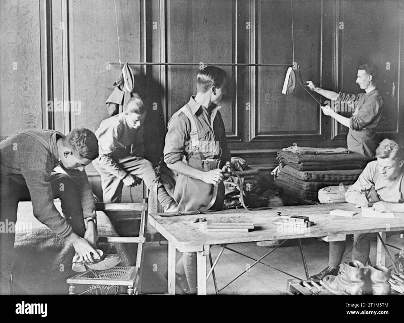 Ministry of Information First World War Official Collection R.F.C ...