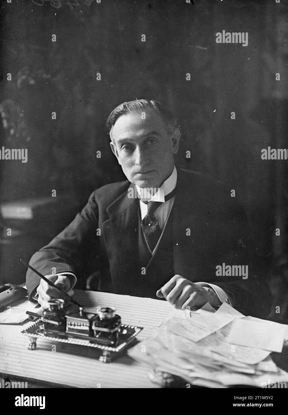 Ministry of Information First World War Official Collection Lord ...