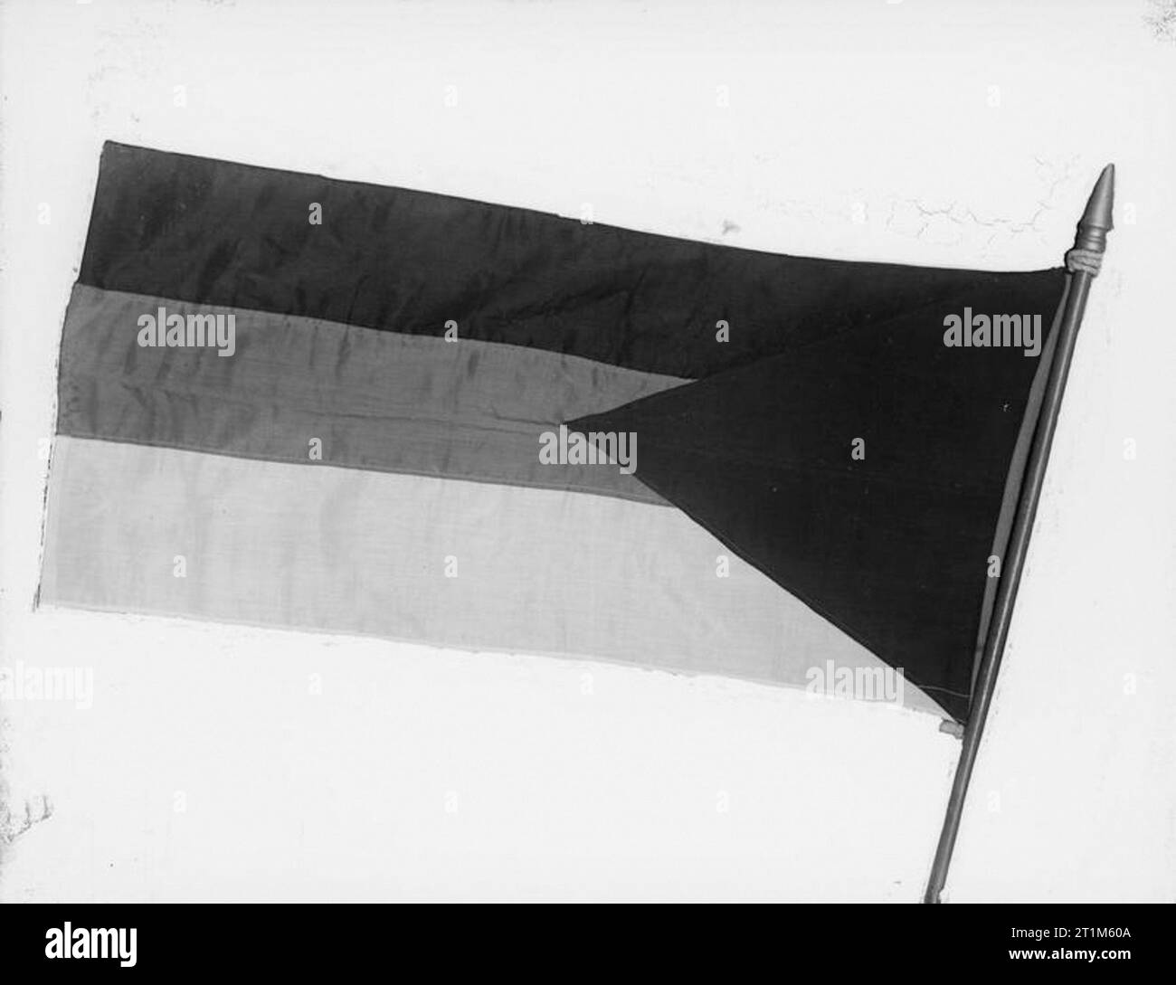 Ministry of Information First World War Official Collection The flag of ...