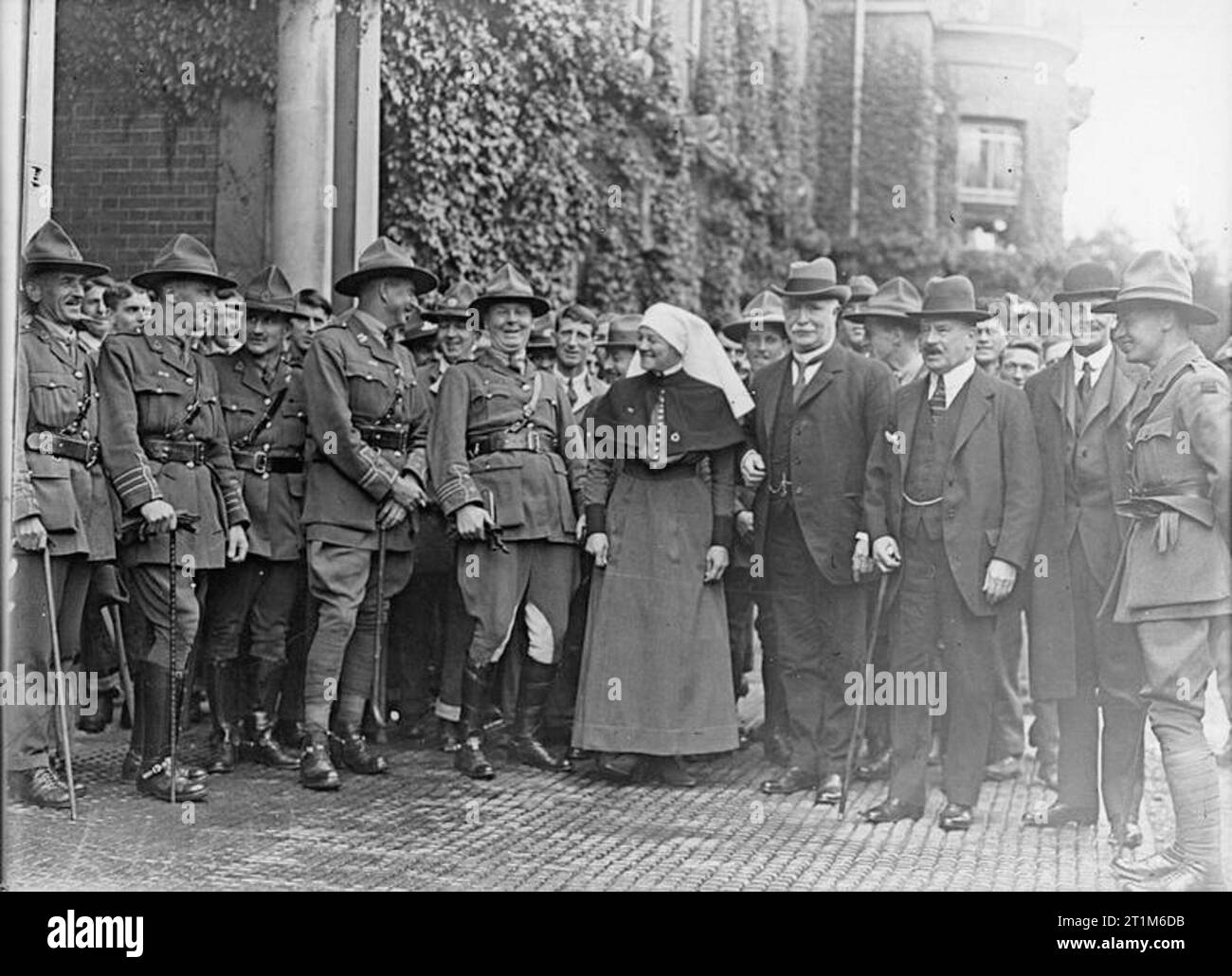 Ministry of Information First World War Official Collection The Right ...