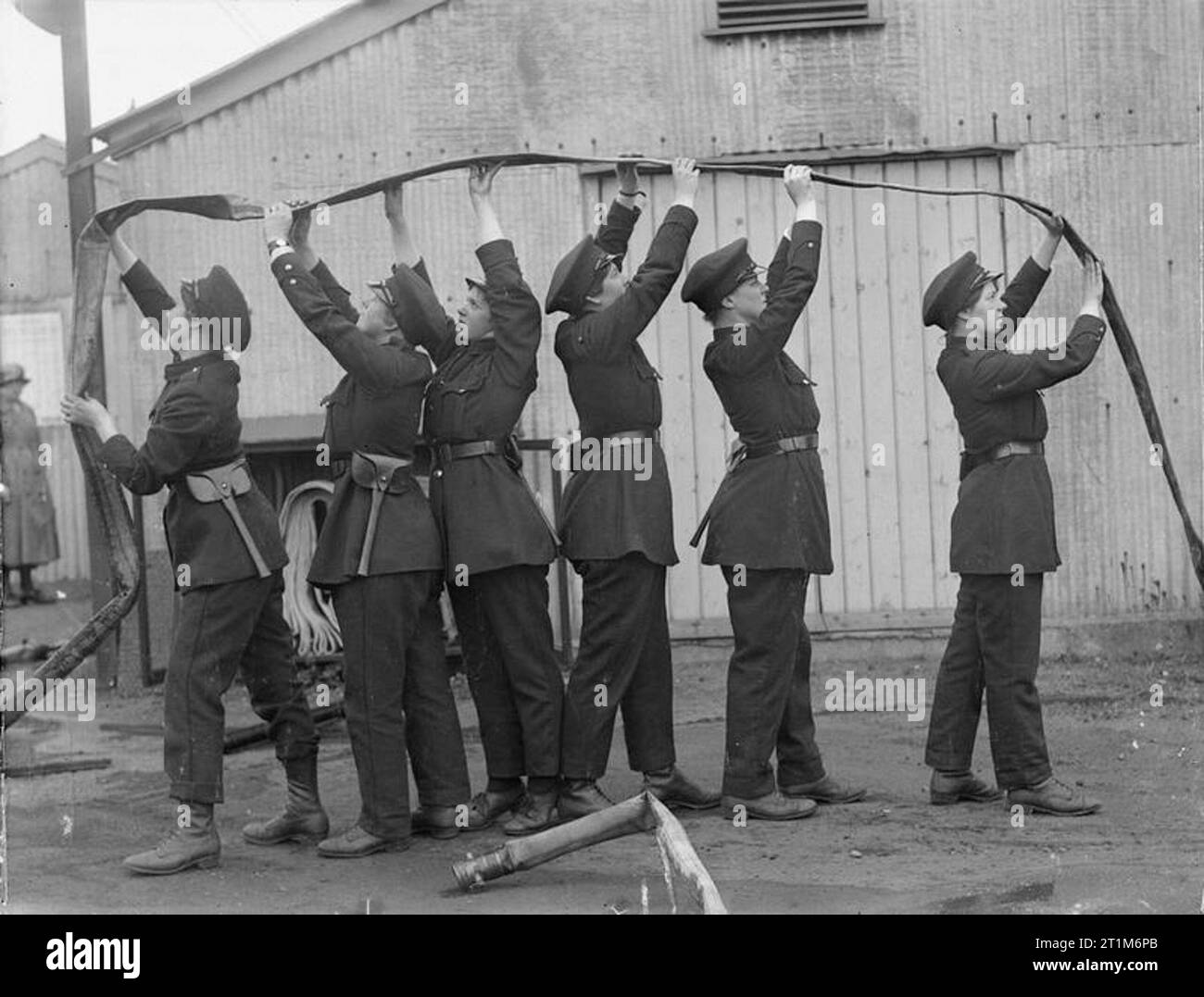 Ministry of Information First World War Official Collection Fire girls ...