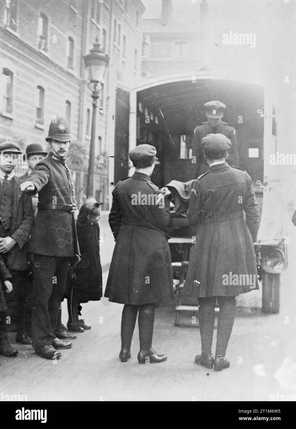 Ministry of Information First World War Official Collection London ...