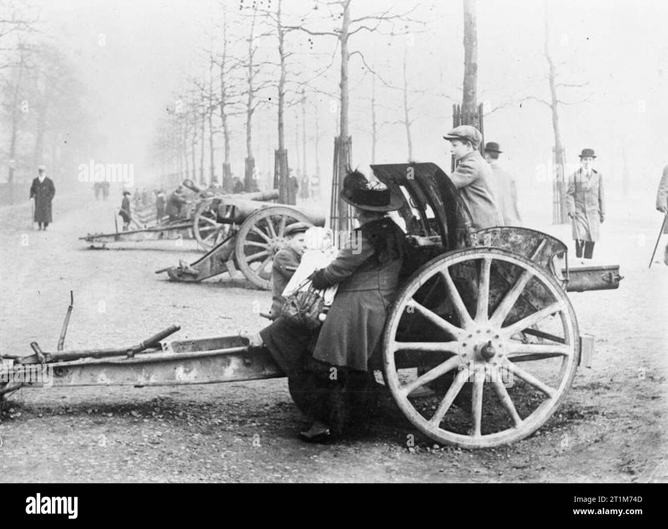 Ministry of Information First World War Official Collection Captured ...