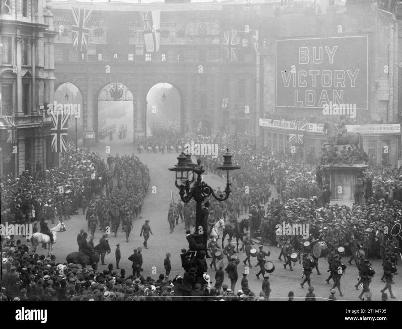 Ministry of Information First World War Official Collection The London ...