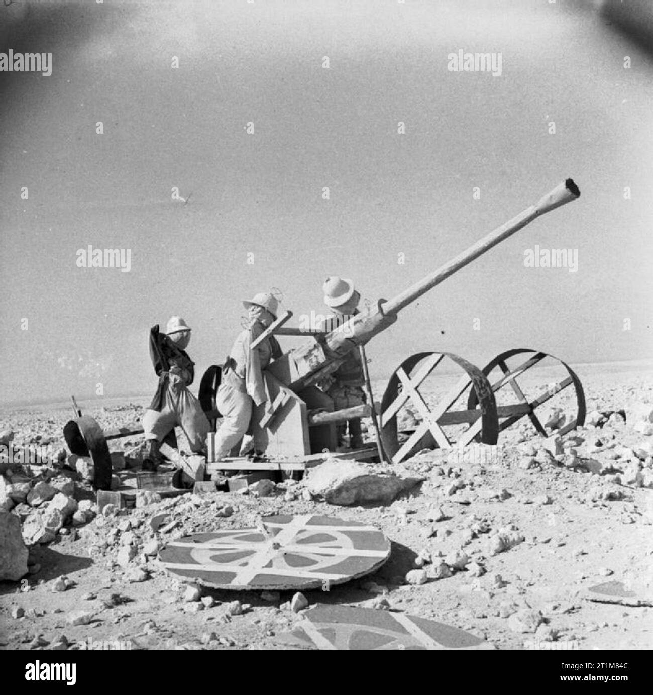 The British Army in North Africa 1942 A dummy Bofors gun and crew in ...