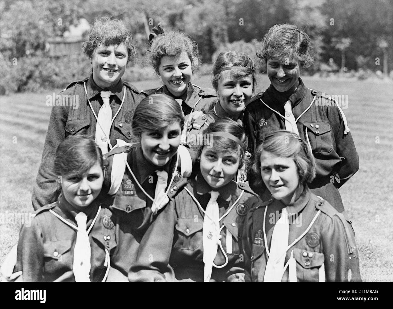 The Girl Guides Association in Britain, 1914-1918 A group of Girl ...