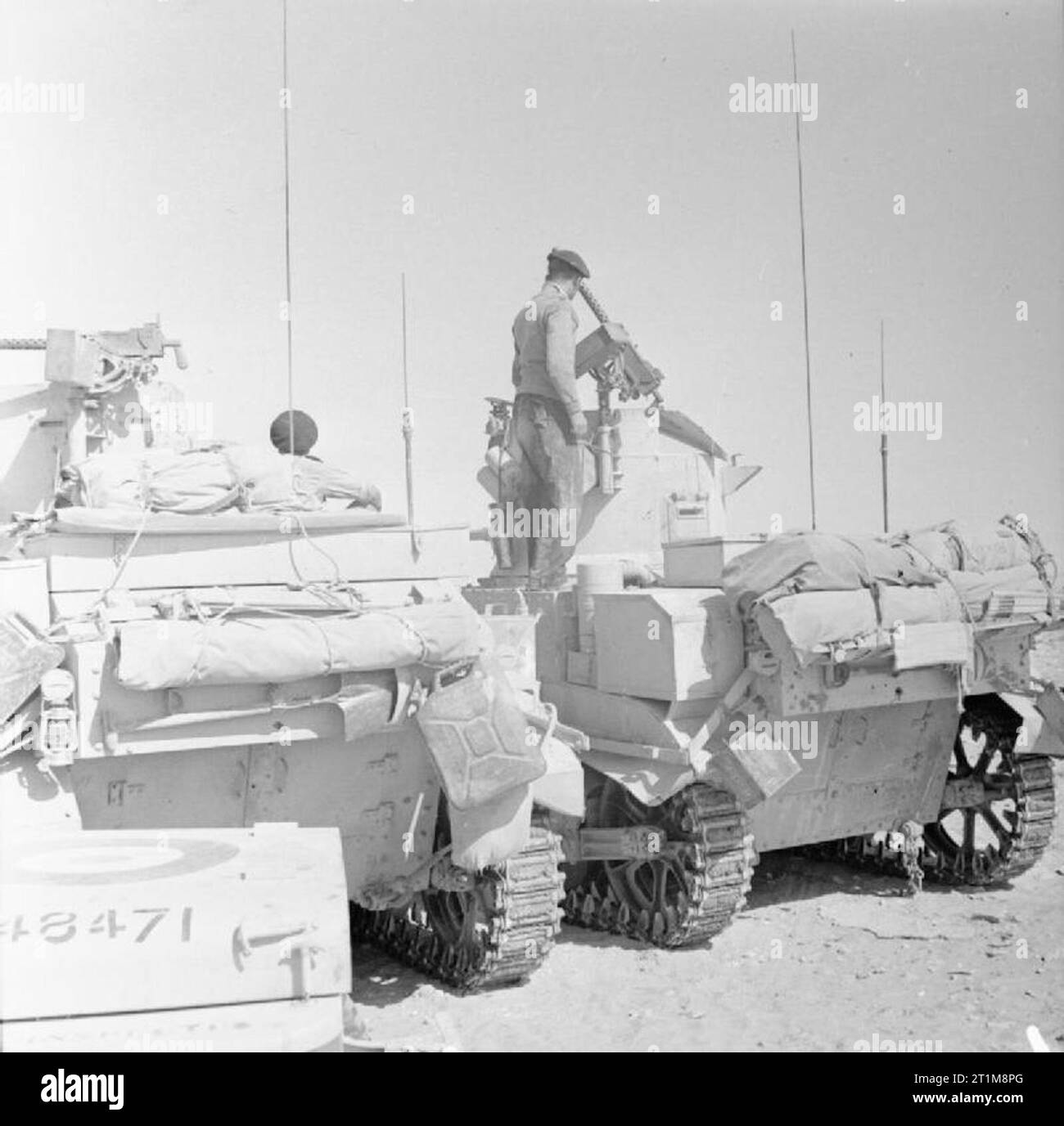 The British Army in North Africa 1942 Stuart tanks of 22nd Armoured ...