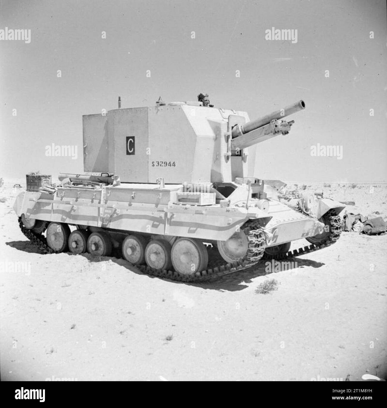 The British Army in North Africa 1942 A Bishop 25-pdr self-propelled ...