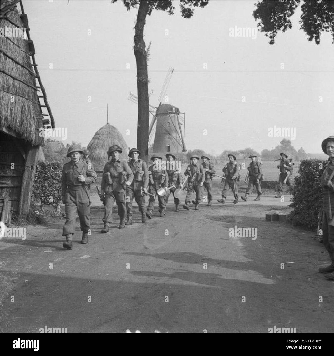 The British Army in North-west Europe 1944-45 Men of the King's Own ...
